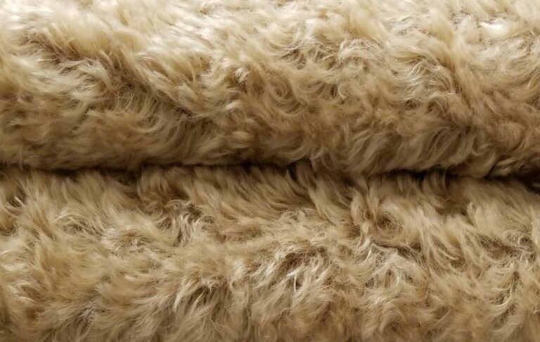 Teddy Bear Fur Fabric Guide: Best Materials for Soft Toys - Teddy Bear Art