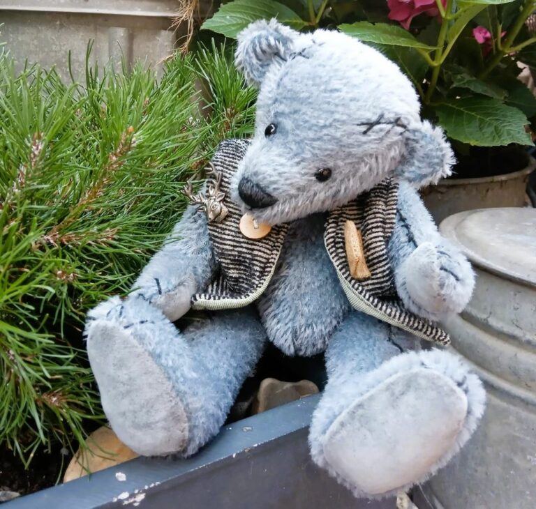 Discovering the Artistry: All About Teddy Bear Maker Nadine Van den ...