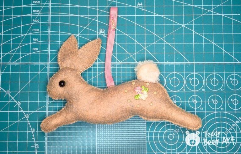 How to Sew a Felt Rabbit - Teddy Bear Art